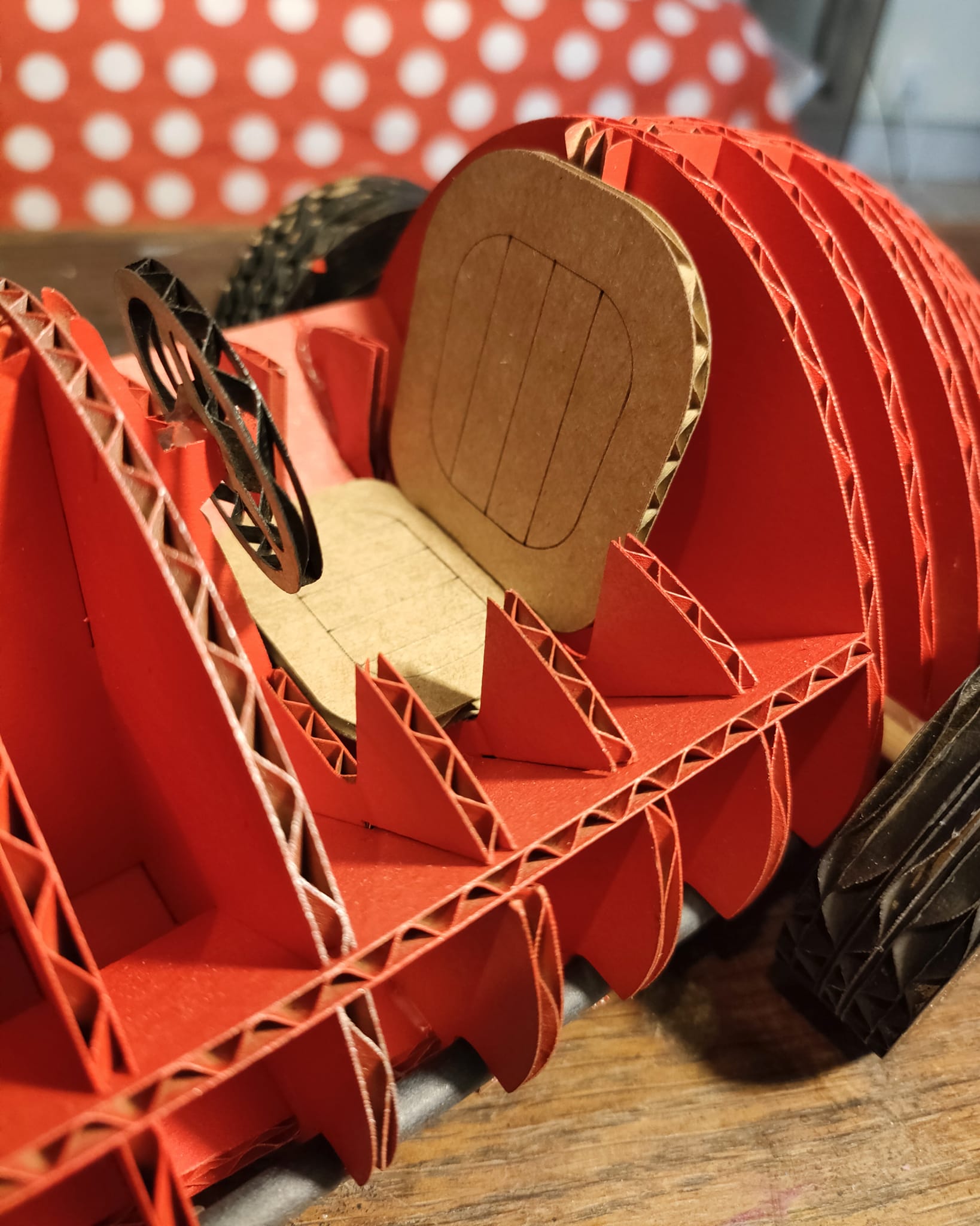 Fan'Joe - LeLaBO Mine de Carton | kits créatifs en carton recyclé